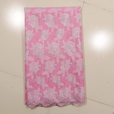中国 ピンクのアフリカの刺繍のレースの生地、プライマー ワイシャツ 販売のため