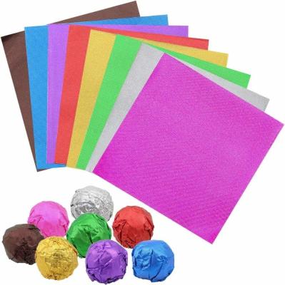 Cina Full size 8011aluminum foil roll high quality aluminum foil roll for food packing food grade aluminum foil paper roll in vendita