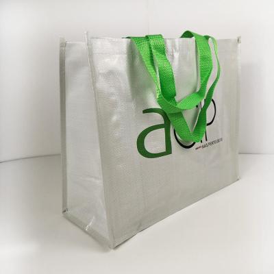 Cina New custom made standard pp woven laminate tote bag in vendita