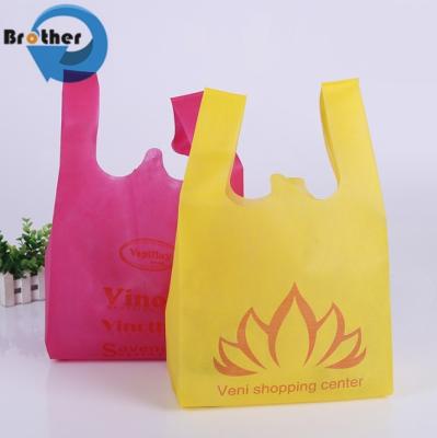 Cina Promotional PP Non Woven TNT Bags/Polypropylene Nonwoven T Shirt Bags Bag/T-Shirt Non-Woven Vest Carrier Shopping Bag in vendita