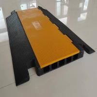 China Folding Portable Rubber Cable Protector Speed Bump for sale