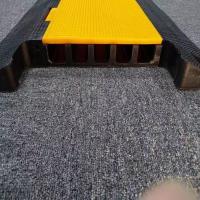 China Cost Effective One Channels Rubber Cable Protector Economic Cable Protector Rubber for sale