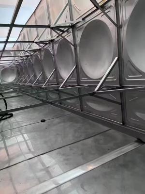 Cina Acciaio inossidabile di grado alimentare Serbatoio di immagazzinamento dell'acqua pannello pressato a caldo metallo bevande saldato Ss 304 sezionale in vendita