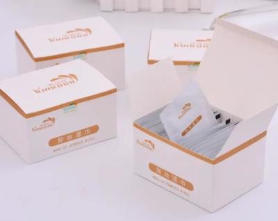 Chine Les chiffons humides de sachet simple usinent la machine à emballer complètement automatique de chiffons de bacteriostasisi à vendre