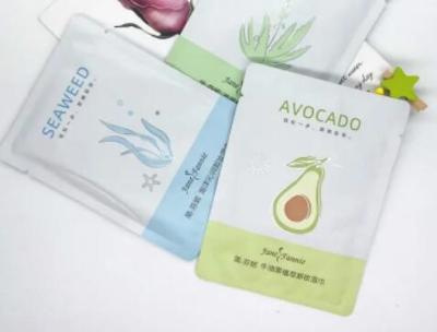 Chine Les chiffons humides de sachet simple usinent la machine à emballer complètement automatique de chiffons de bacteriostasisi à vendre