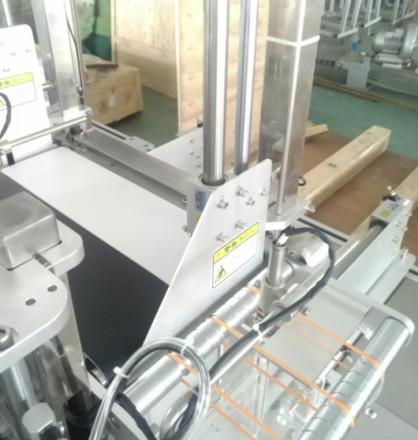 1.2KW Facial Mask Cutting Folding Packing Machine 0.6MPA Automatic Nonwoven
