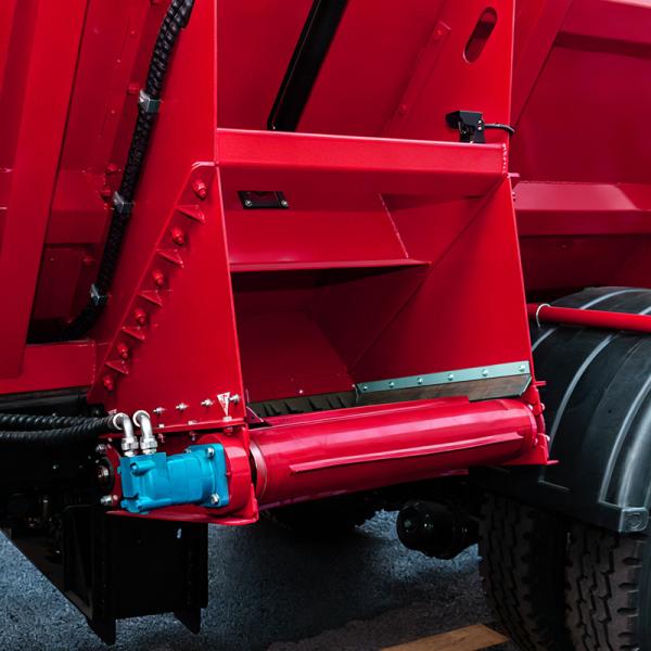 Quality Labor Saving Sand Bedding Spreader Agricultural Spreader For Clean Consistent for sale