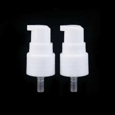 Cina 24/410 PP Over Cap Treatment Pump Dispenser di plastica per prodotti cosmetici monouso in vendita