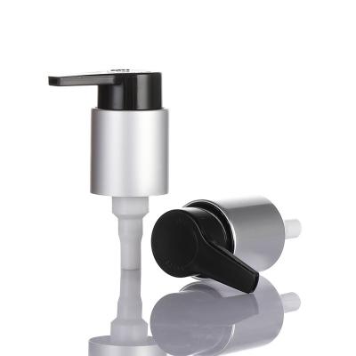 Cina Pompa di plastica di alluminio da 24 mm pompa di crema per il trattamento dei cosmetici in colore bianco in vendita