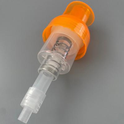 Cina Pompa a schiuma liquida di 43 mm PP Dispensatore di sapone Pompa per lavaggio del viso e crema da barba a schiuma in vendita