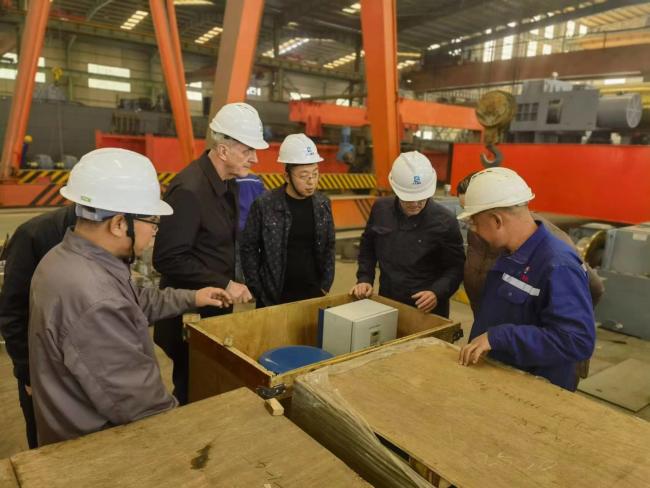 Lucheng Double Beam Bridge Crane in industrial setting