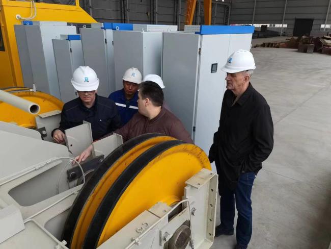 80TON Portal Slewing Crane in industrial setting