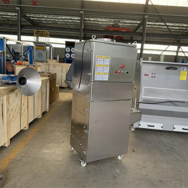 Industrial Workshop Mobile Single Filter Cartridge Dust Collector in operation
