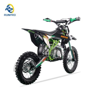 Cina 125cc Dirt Bike 4 Stroke Cross Pit Motorcycle con trasmissione 4 marce e kick start in vendita