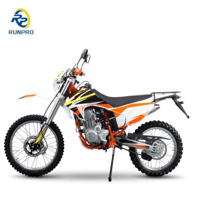 China 250cc Air Cooled 4 Stroke Dirt Bike with Runpro 21/18 Wheels Displacement 200-400CC for sale