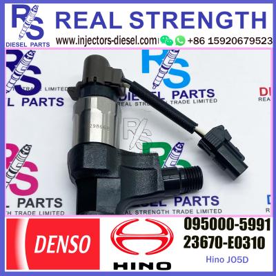 Cina iniettore 095000-5995 23670-E0310 23670-E0311 per l'iniettore di combustibile comune della ferrovia del CAMION di HINO J05D UD 095000-5991 23670-E0310 in vendita