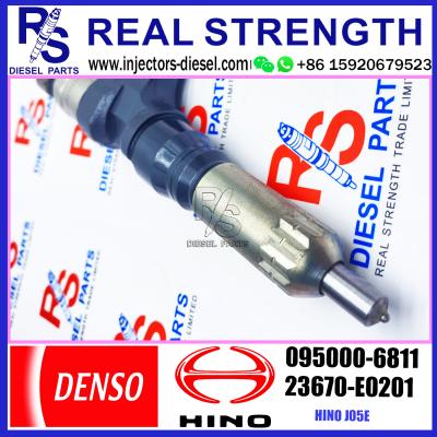中国 共通の柵の注入器095000-6811 HINO J08Eのための095000-6812 098000-6813 23670-E0201 23670-E0202 23670-E0203 販売のため