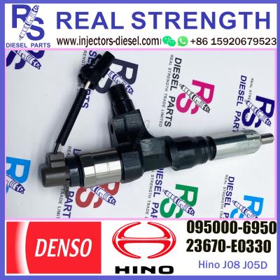 Cina Iniettore comune diesel 23670-E0330 9709500-695 095000-6951 095000-6950 della ferrovia per il diesel di HINO J05C J05D in vendita