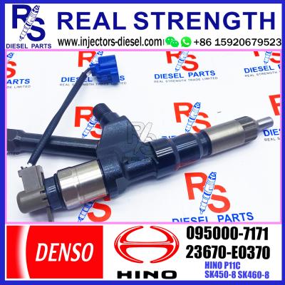Cina Iniettore di combustibile 095000-7170 095000-7171 095000-7172 per HINO P11C 23670-E0370 in vendita