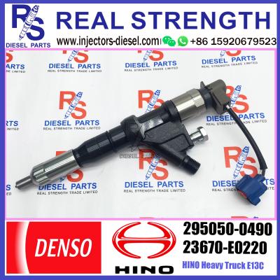 China Diesel Gemeenschappelijke Spoorbrandstofinjector 295050-0490 295050-0491 295050-0492 23670-E0220 voor Zware de Vrachtwagene13c Motor van HINO Te koop
