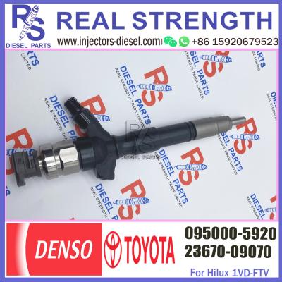 Cina Iniettore comune della ferrovia 23670-30110 095000-6180 095000-5920 per il motore diesel 1KD-FTV in vendita