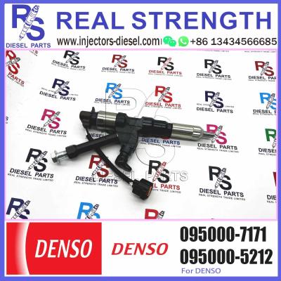 中国 一般鉄道用ディーゼル燃料注入器 23670-E0370 095000-7171 P11Cエンジン用 販売のため