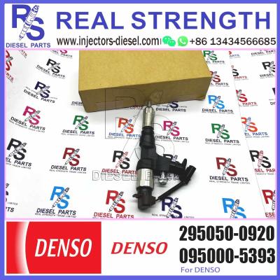 Cina Iniettore di combustibile diesel di alta qualità 295050-0240 ugello di iniezione Common Rail 295050-0920 per motore diesel in vendita