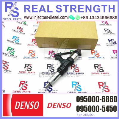 Cina Common rail 6M60 ME304627 Nozzolo iniettore 095000-5450 9709500-686 095000-6860 o iniettore di carburante 095000-6860 in vendita