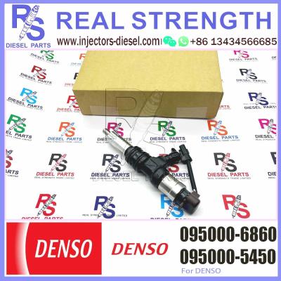Cina Common rail 6M60 ME304627 Nozzolo iniettore 095000-5450 9709500-686 095000-6860 o iniettore di carburante 095000-6860 in vendita