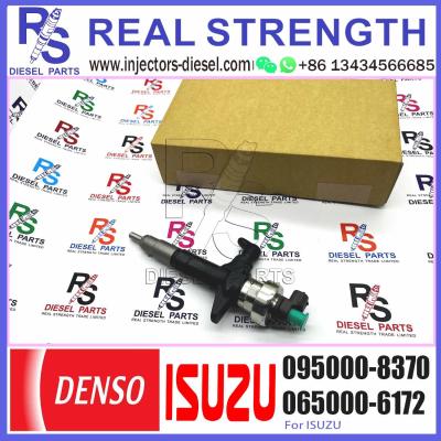 Cina Iniettore di carburante per motori diesel 095000-8370 095000-8373 8-98119228-3 Iniettore Common Rail 095000-8370 in vendita
