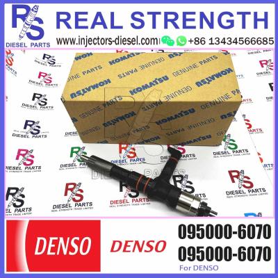 Cina Iniettore diesel di alta qualità 095000-6070 per KOMATSU PC350-7 PC400-7 Iniettore 6251-11-3100 in vendita