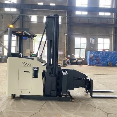 China 1.5T VNA Smalgang Vorklift Trucks 180 graden Roterende vork 3-weg elektrische pallet stapler Te koop