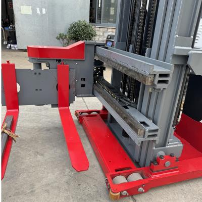 Cina 1.5 tonnellate 1500 kg VNA Reach Truck 3 Way Side Loading Narrow aisle Forklift Truck Lift Height 6m in vendita