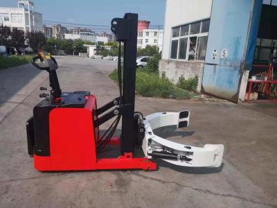 Chine Charge nominale 700 kg/personnalisé facile à utiliser empilateur de rouleaux de papier chariot élévateur max hauteur des fourchettes 1500 kg à vendre