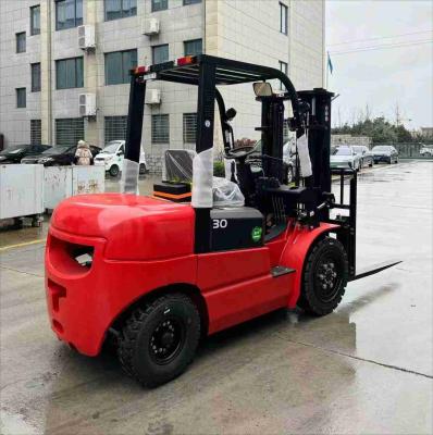 Cina 7716lb 9920lb Camione elevatore a forchetta diesel da 19 piedi con cambio laterale con certificato CE in vendita