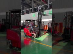 four wheel Electric forklift