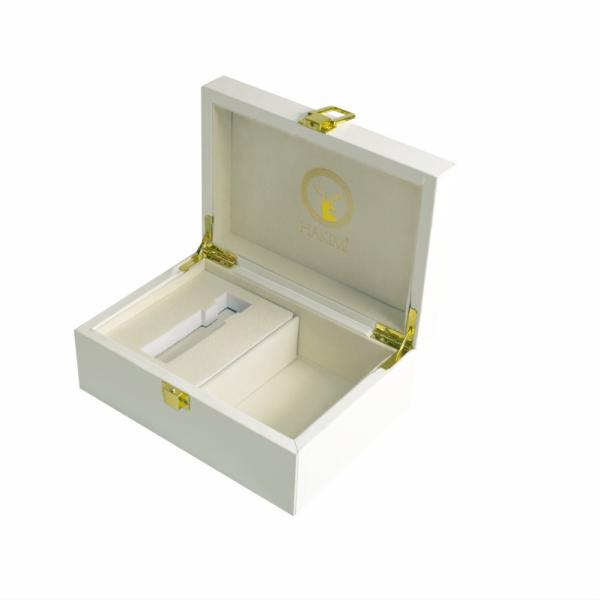 Quality Environmentally Friendly Perfume Wooden Box 200*100*200mm With Glossy Varnish for sale