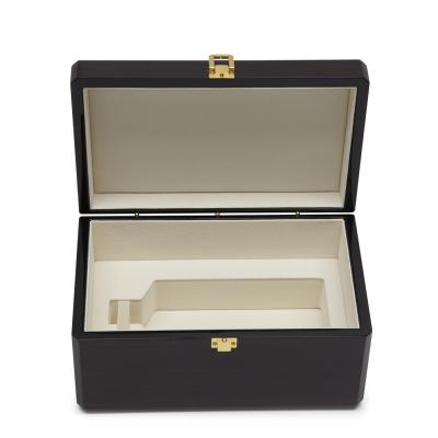 China Environmental Luxury Wine Gift Box Rectangle With Magnetic Closure for sale