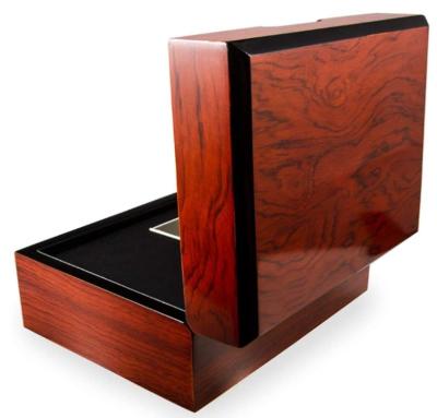 China Luxury Glossy Custom Watch Box Classic Rectangle Design Versatile Wood Watch Packing Box for sale