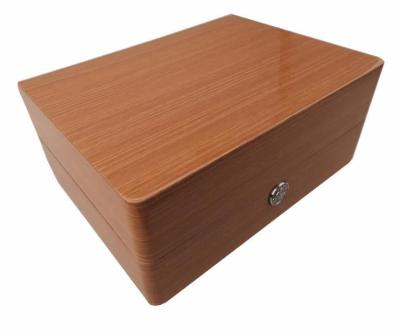 China Square Vintage Watch Display Case With Matte Finish Velvet Lining Drop Proof for sale