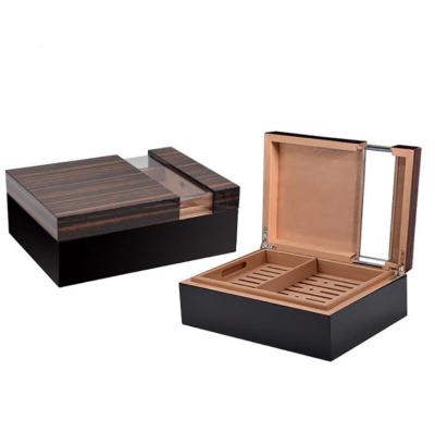 China Custom Walnut Wood Cigar Box Brown with Hinged Lid Multiple Polishing Processes for sale