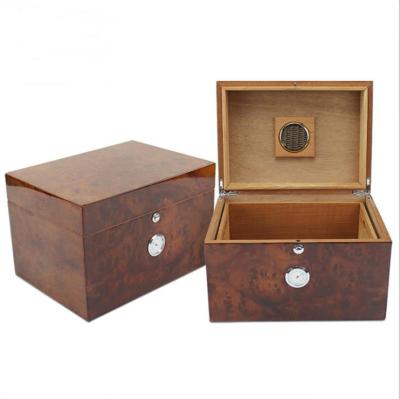 China Luxury Burl Cedar Cigar Humidor Box with Glossy Lacquered Finish and CNC Precision Sawing for sale