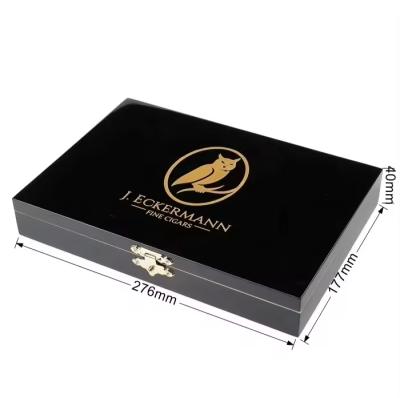 China High Quality Large Capacity Luxury Spanish Cedar Wooden Cigar Case for sale