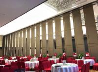 China Height Adjustable Foldable Partition Wall 2000-6000mm with Double Rubber Seals and Class A Fire Rating for sale