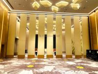 China B1 Fireproof Banquet Hall Partition Wall with 45dB Soundproof Rating - Custom Sizes 85-100mm Thick for sale