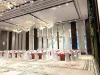 China Movable Hotel Partition Wall with 80mm Thickness and 50dB Sound Insulation - Class A Fire Rated Aluminum Alloy System for sale