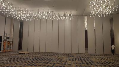China Hotel Mobile Folding Wall System Customizable Features Enabling Quick Reconfiguration and Improved Acoustic Performance for sale