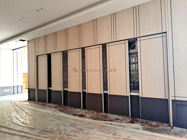 Quality Easy To Install And Disassemble Demountable Partition Wall Fireproof Feature Optimized For Conference Room And Room Division for sale