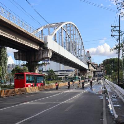 China Customized Prefab Steel Bridges Windproof Prefabricated Pedestrian Bridge Manufacturers for sale