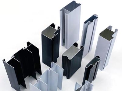 Cina I profili di alluminio su ordinazione dell'estrusione hanno anodizzato il profilo di alluminio 6061 per Windows in vendita